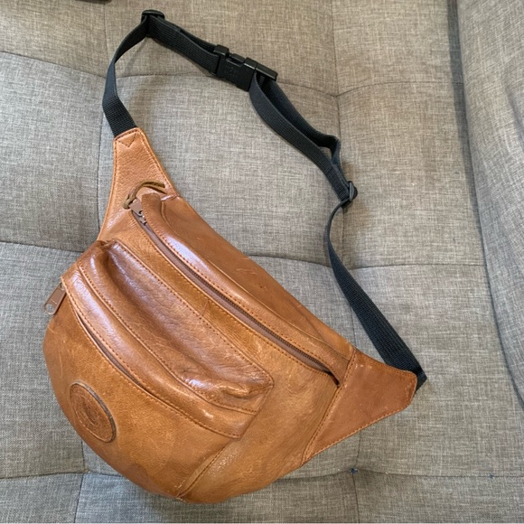 G.H. Bass & Co. | Bags | Vintage Bassco Purse | Poshmark